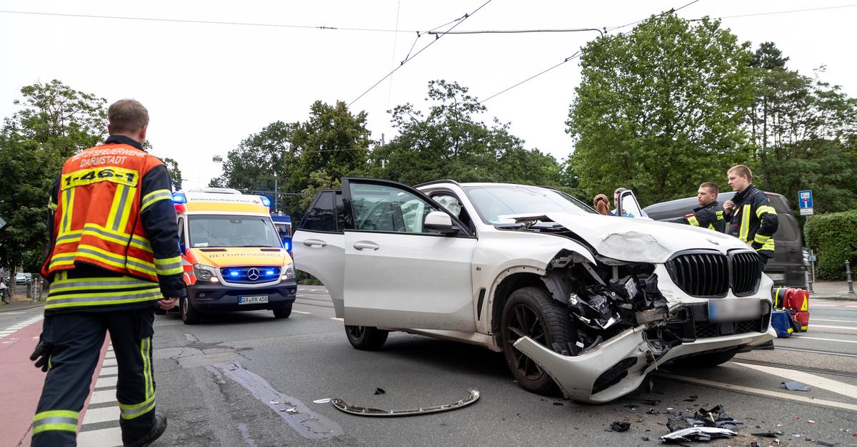Vier Leichtverletzte nach Auffahrunfall in Darmstadt